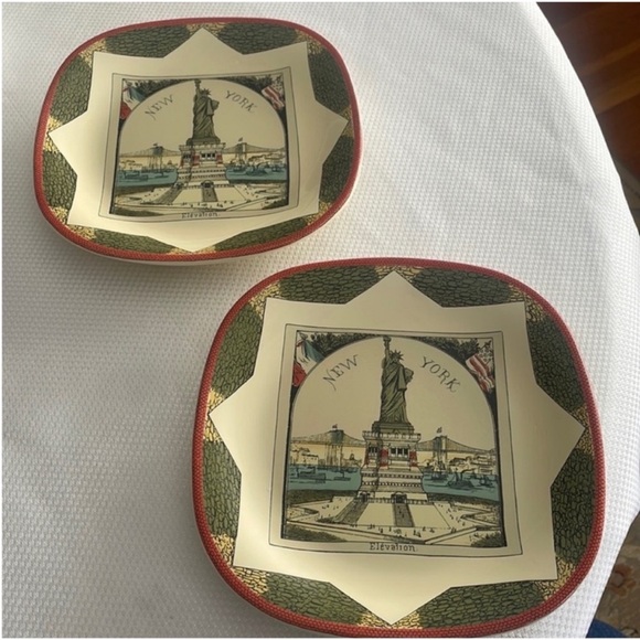 Mma | Dining | Set Of 2 New York Themed 8 Inch Square Plates Statue Of ...